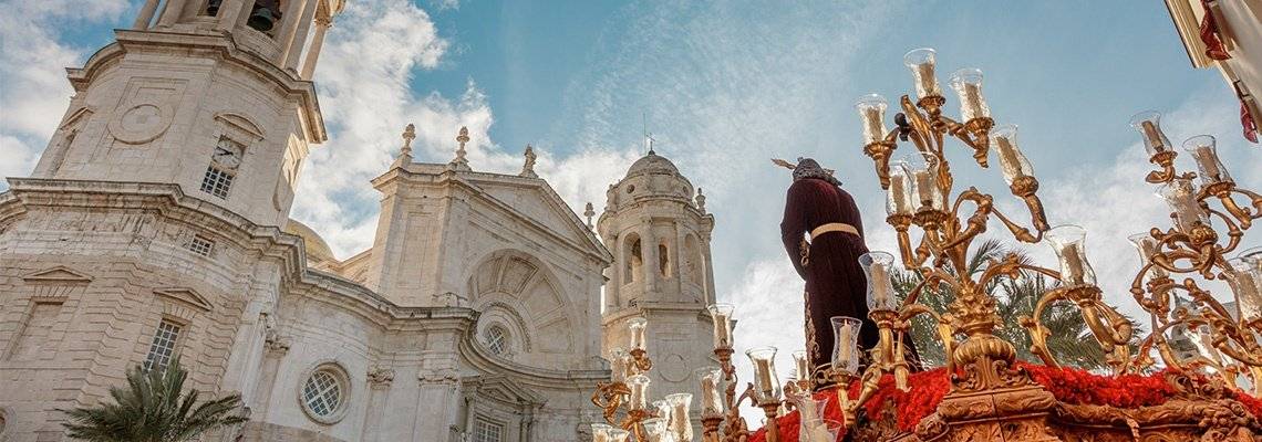 Semana Santa: 5 different ways to discover Spain’s Holy Week - Yescapa blog