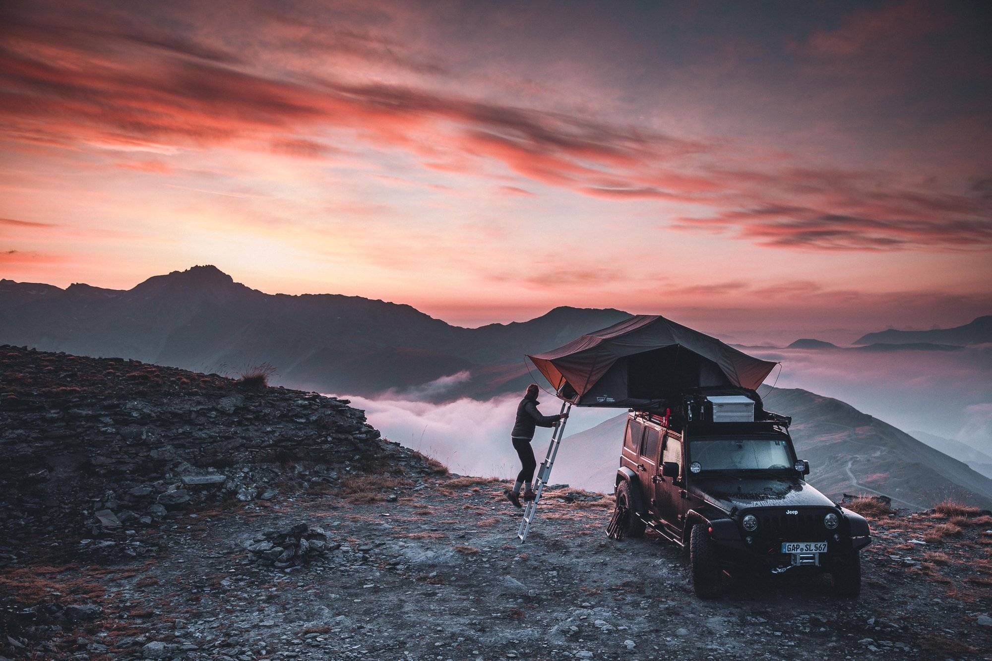 8 Fragen an: Off The Path Abenteurer Line und Sebastian - Yescapa blog