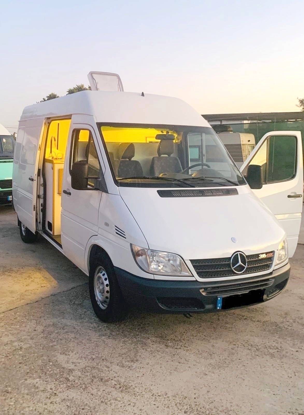Location Van - Trafaria - 86748 - Mercedes sprinter 2.7l 15… - Yescapa