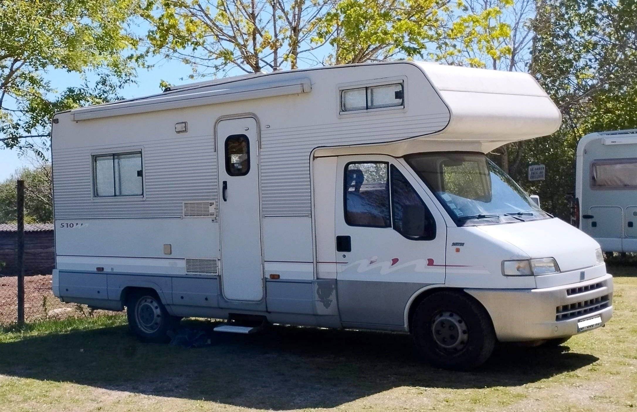 Location Coach-built motorhome - Tulle - Challenger Challenger - 79378 ...