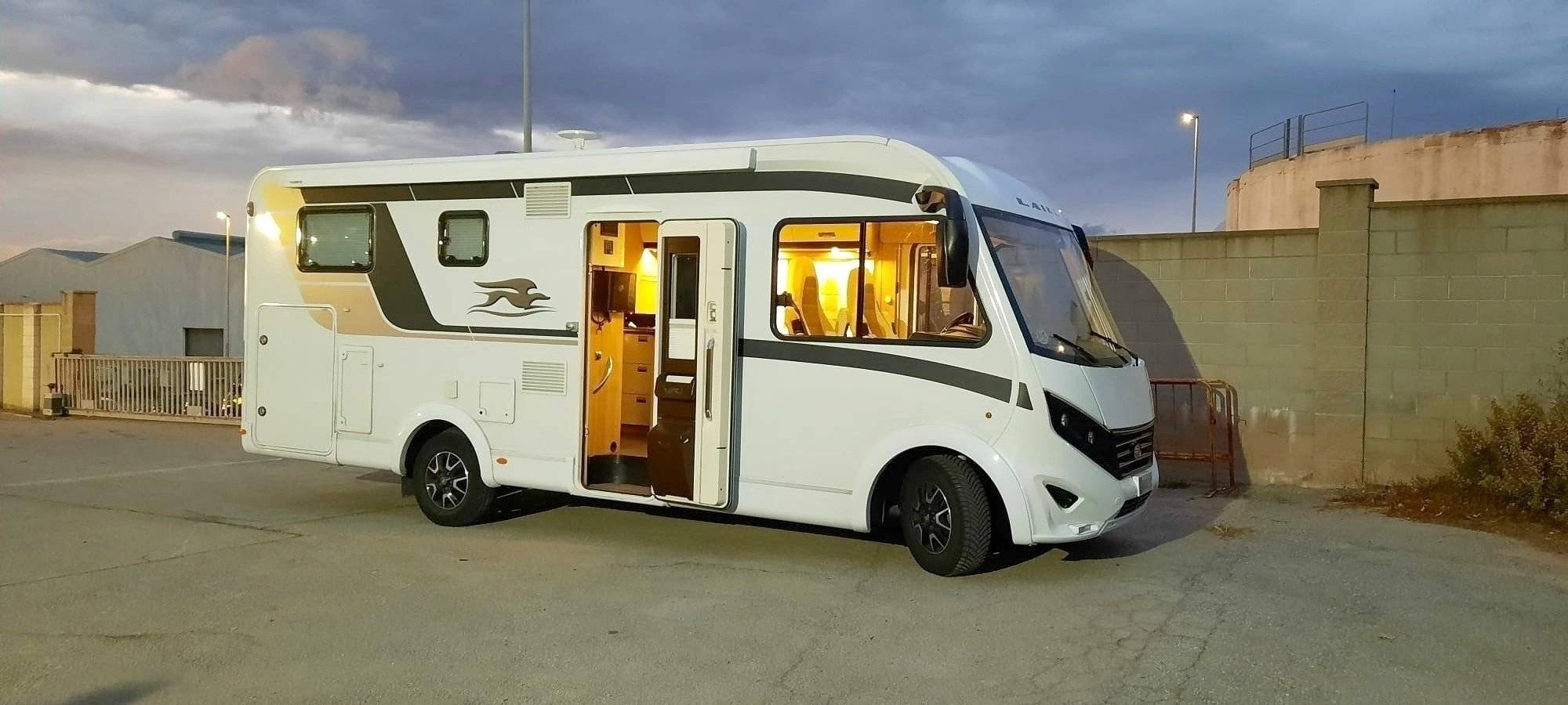 Localización Autocaravana integral - Castelldefels - Laika Laika ...