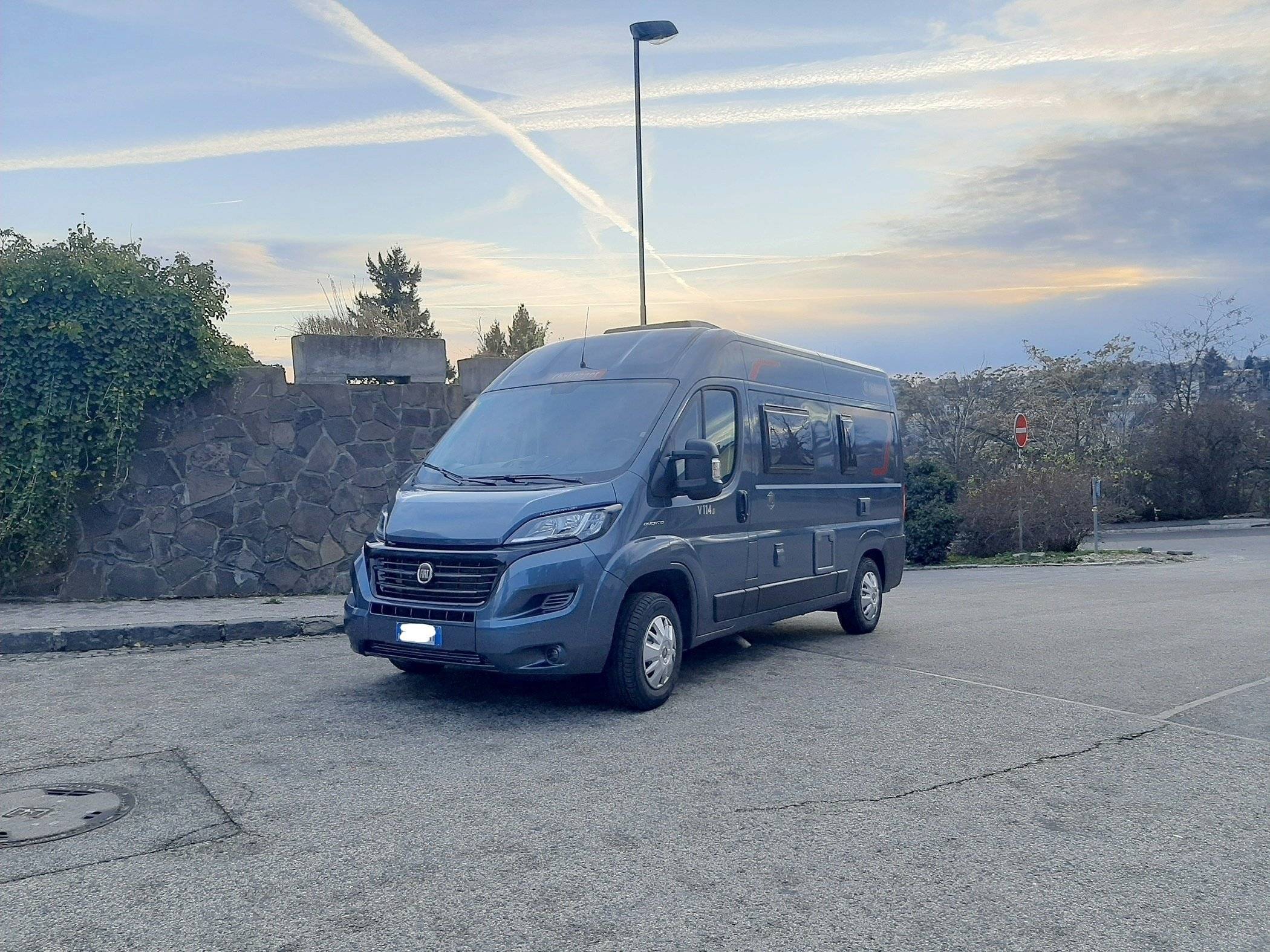 Location Fourgon aménagé - Capaci - Challenger V114S - 45481 - Yescapa