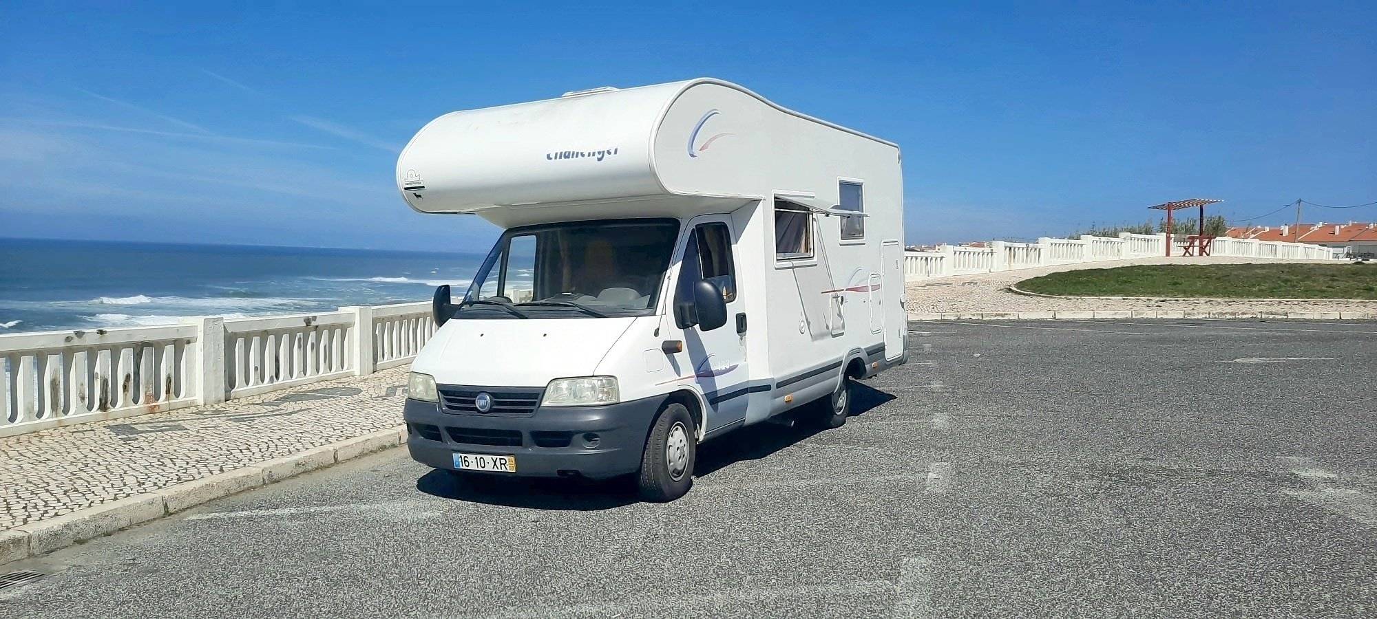 Location Camping-car capucine - Torres Vedras - 79619 - Cha… - Yescapa