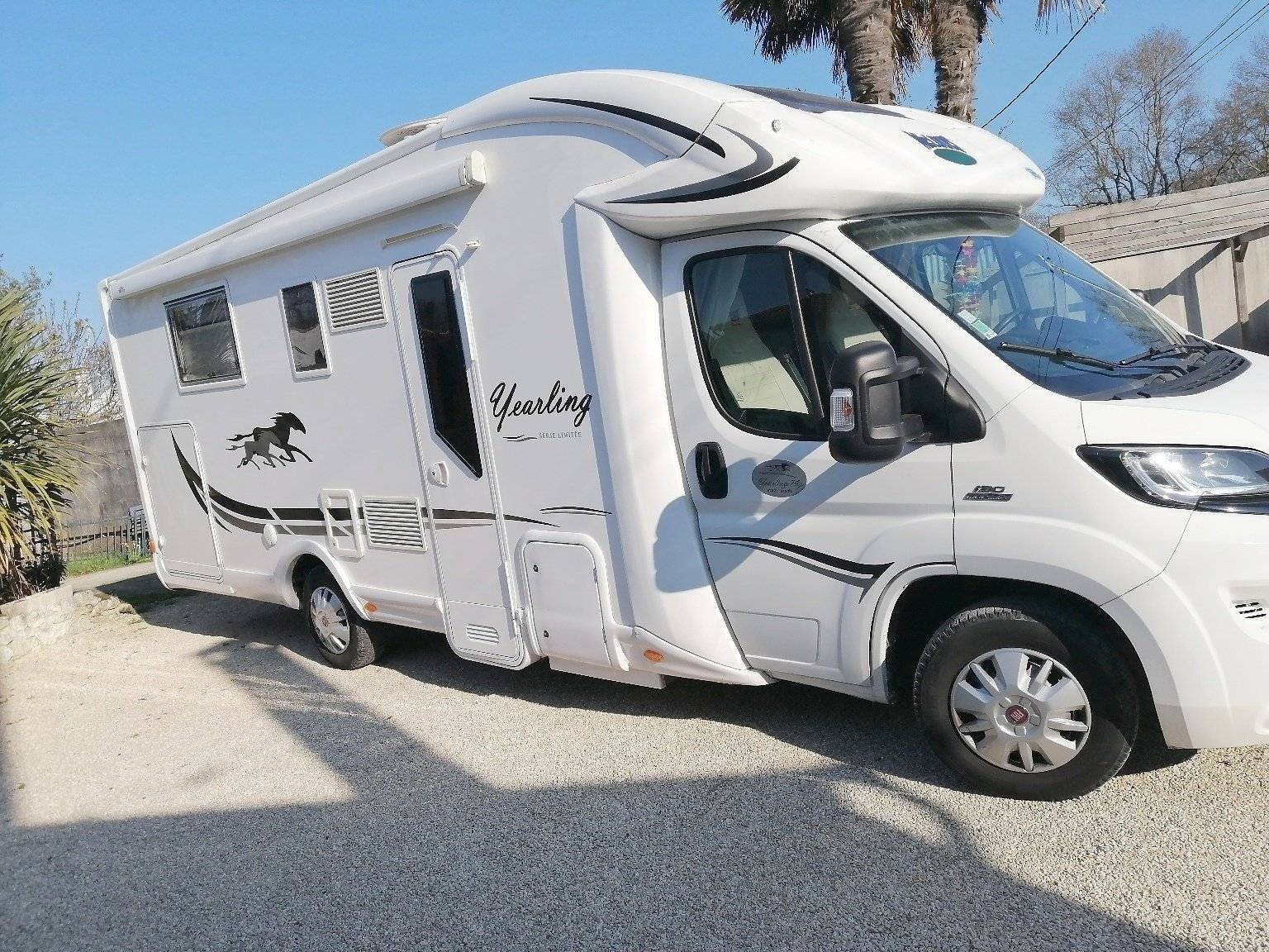 Rent Low profile rv - Chaniers - Mclouis 74G Yearling - 45617 - Yescapa