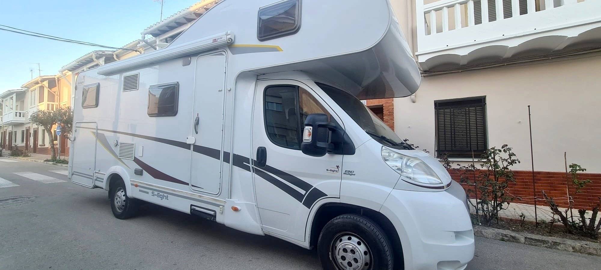 Localización Autocaravana capuchina - Requena - capron CAPRON - 59940 ...