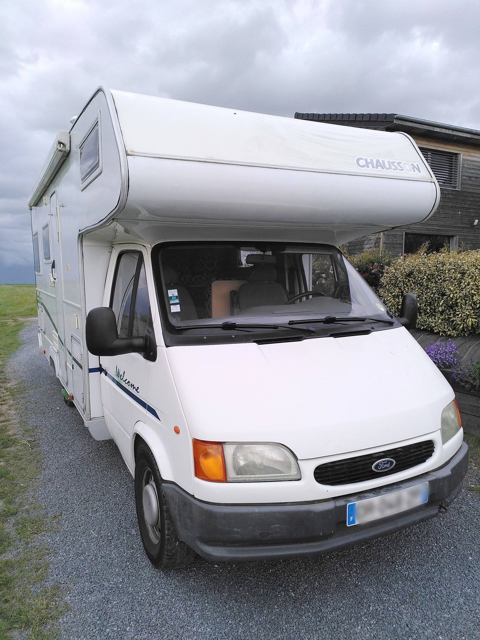 Location Coach-built motorhome - Rots - Chausson Chausson Welcome 35 ...