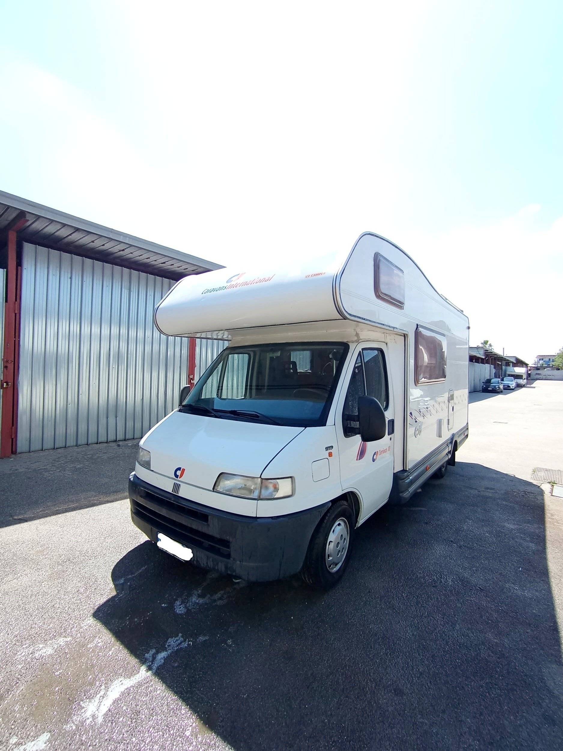 Noleggio Mansardato - Napoli - 79205 - Fiat Ducato 1.9TD - Yescapa