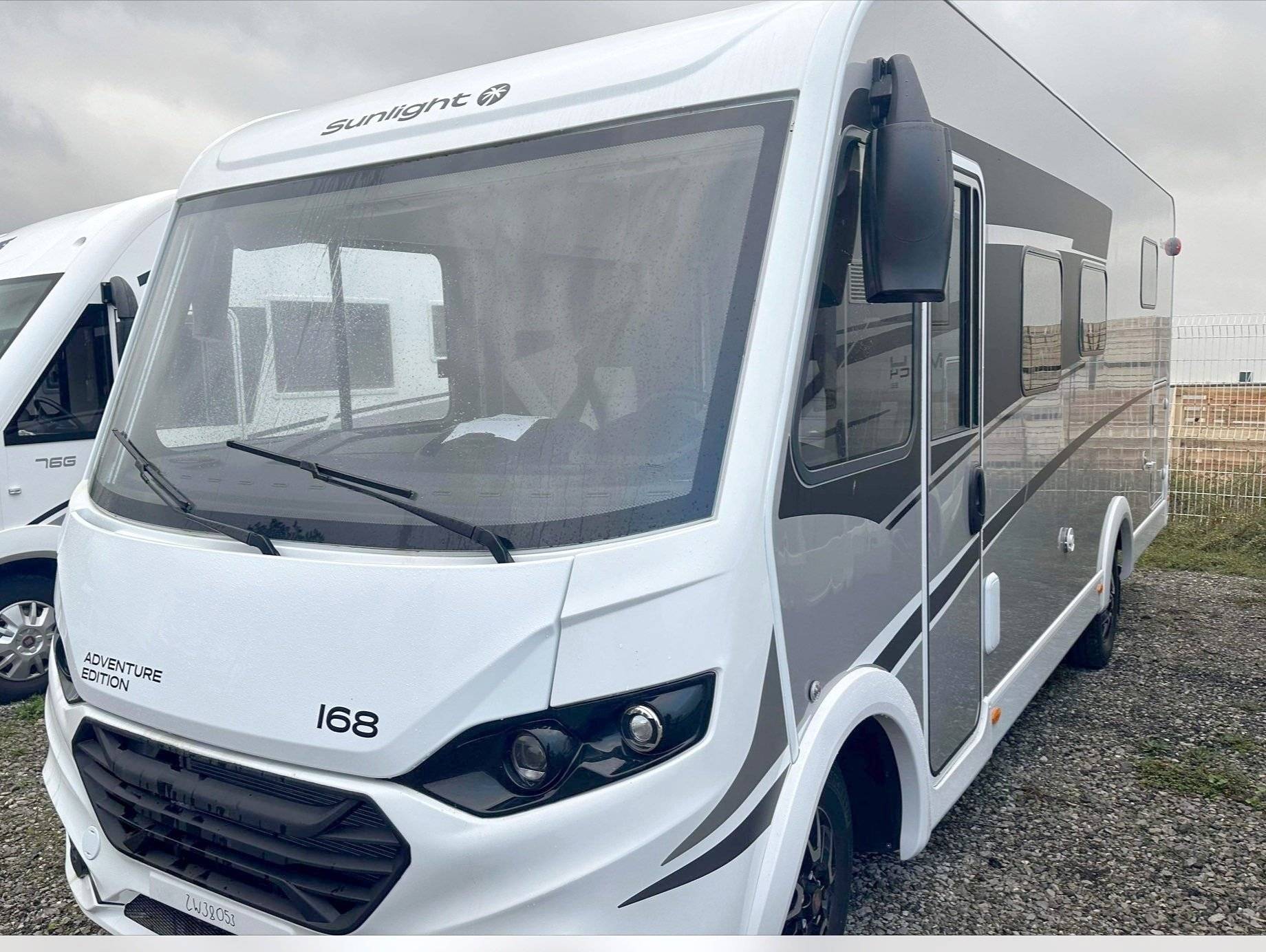 Aluguer Autocaravana integral - Sin-le-Noble - Sunlight I 68 Adventure ...