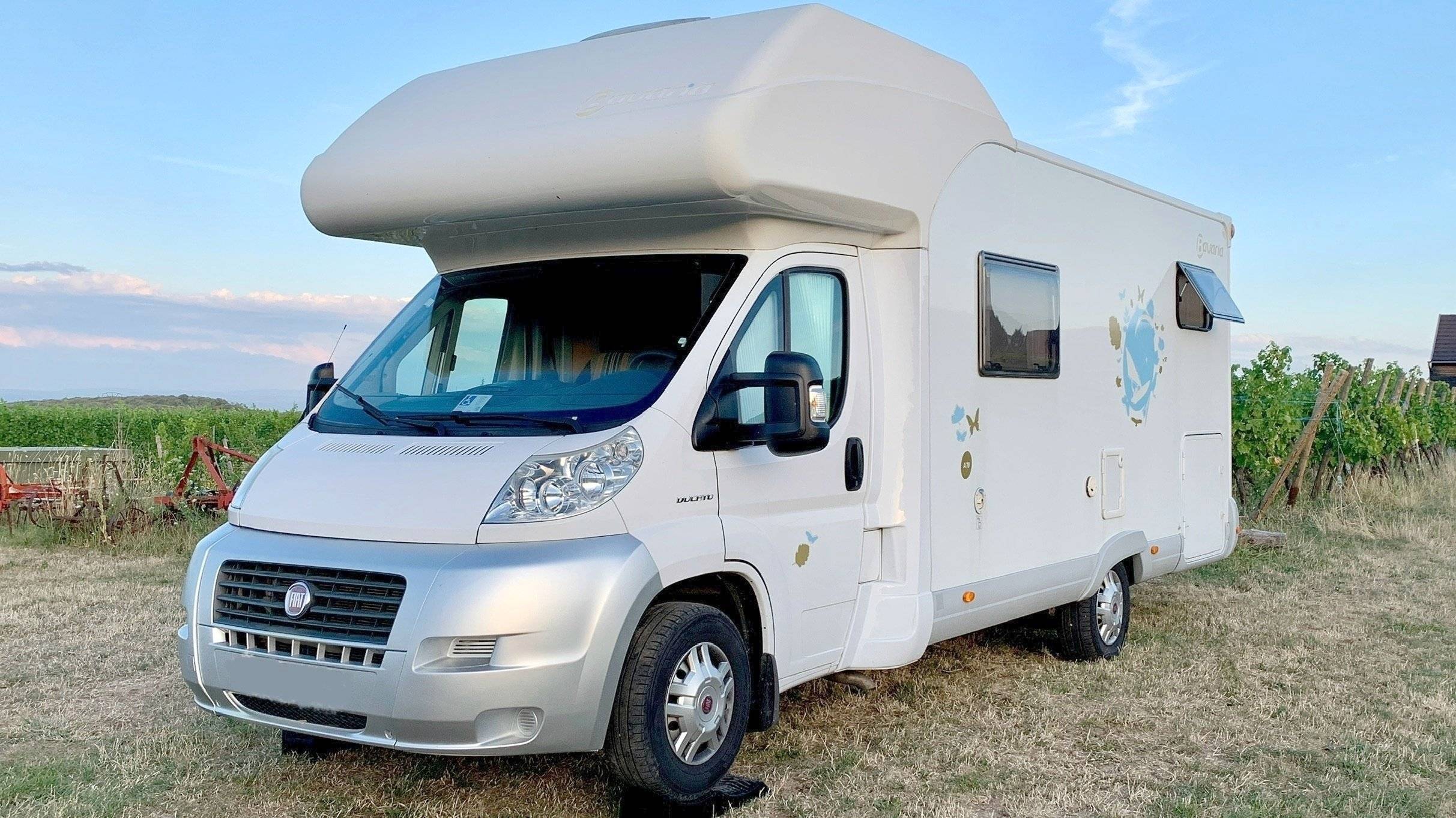 Location Camping-car capucine - Namur - 74393 - Bavaria A70… - Yescapa