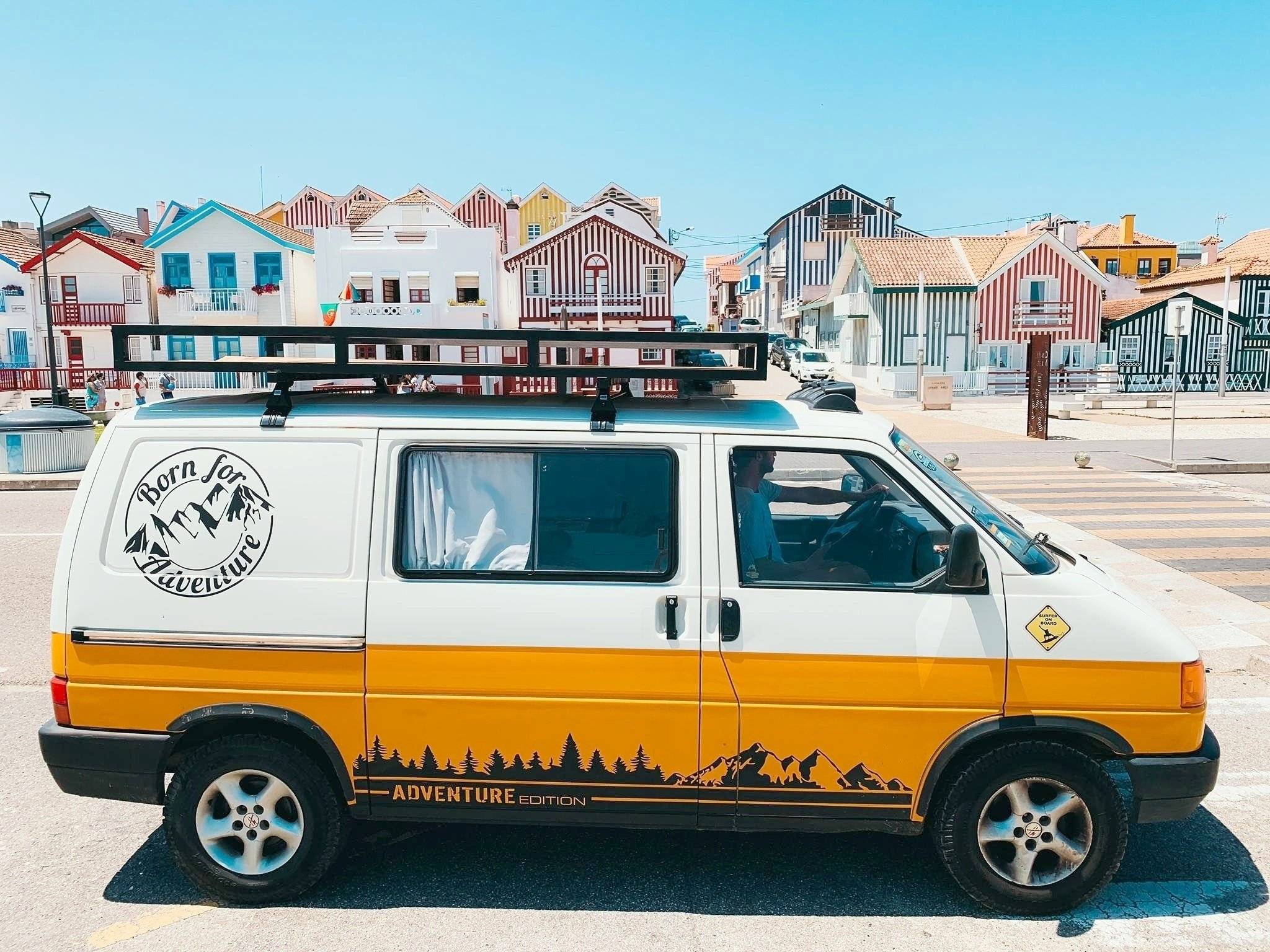 Rent Campervan - Aveleda - Expedition Volkswagen Transporter - 77028 ...
