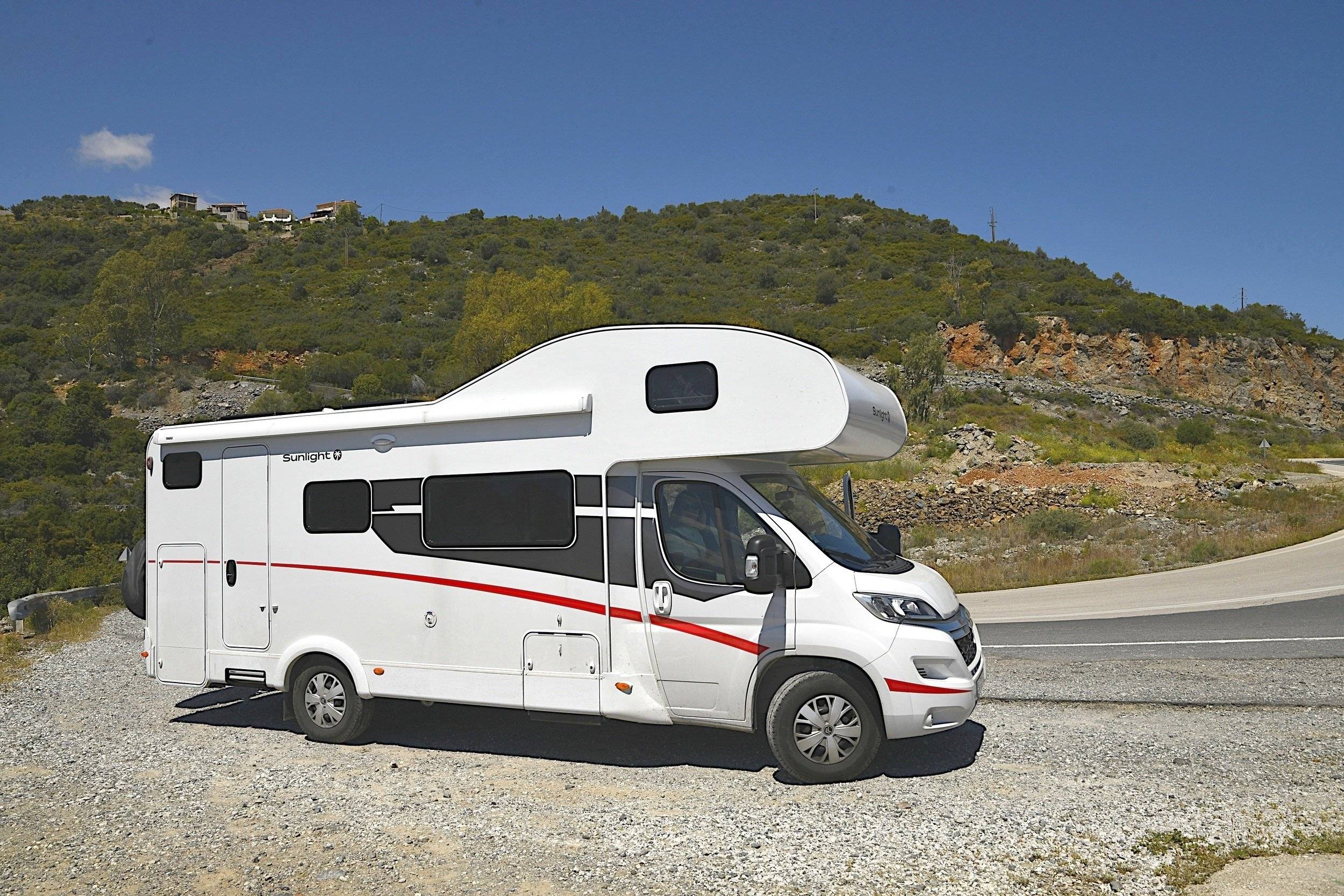 Location Camping-car capucine - nantes - 80651 - Sunlight S… - Yescapa
