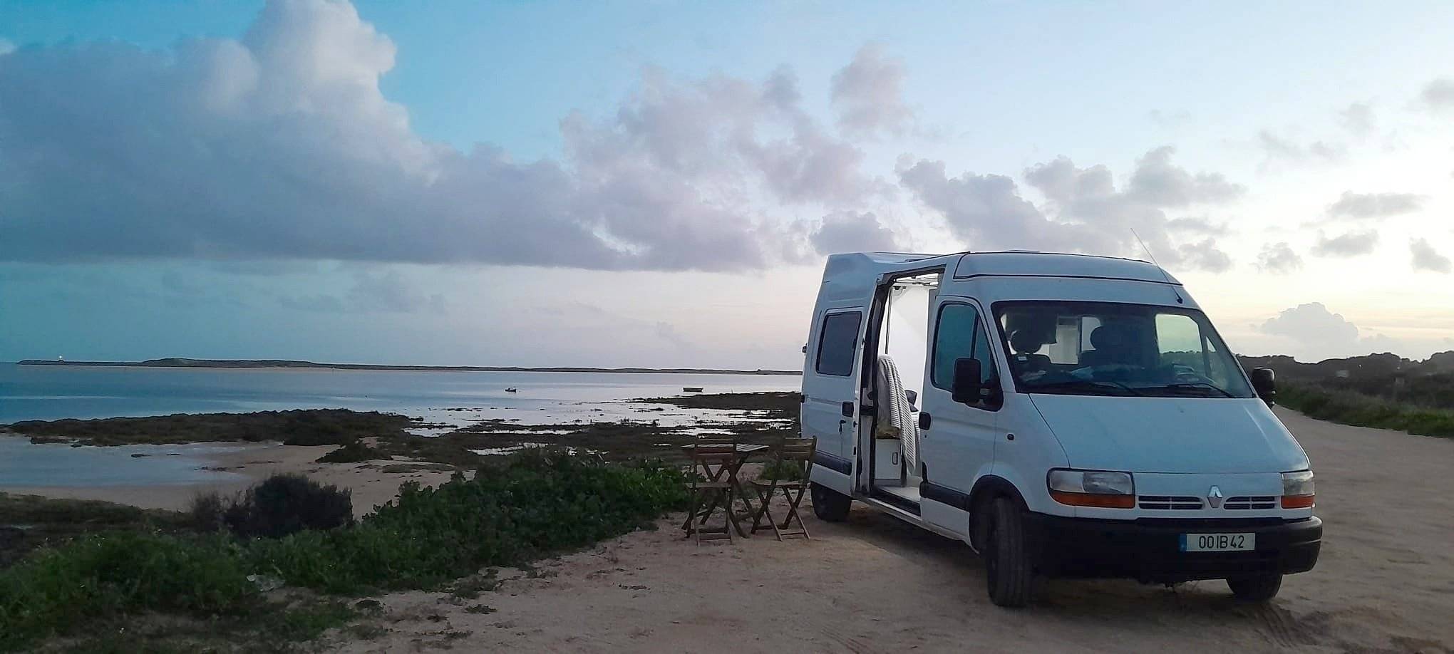 Location Campervan - Lagos - master II chassis cabina fase Renault ...