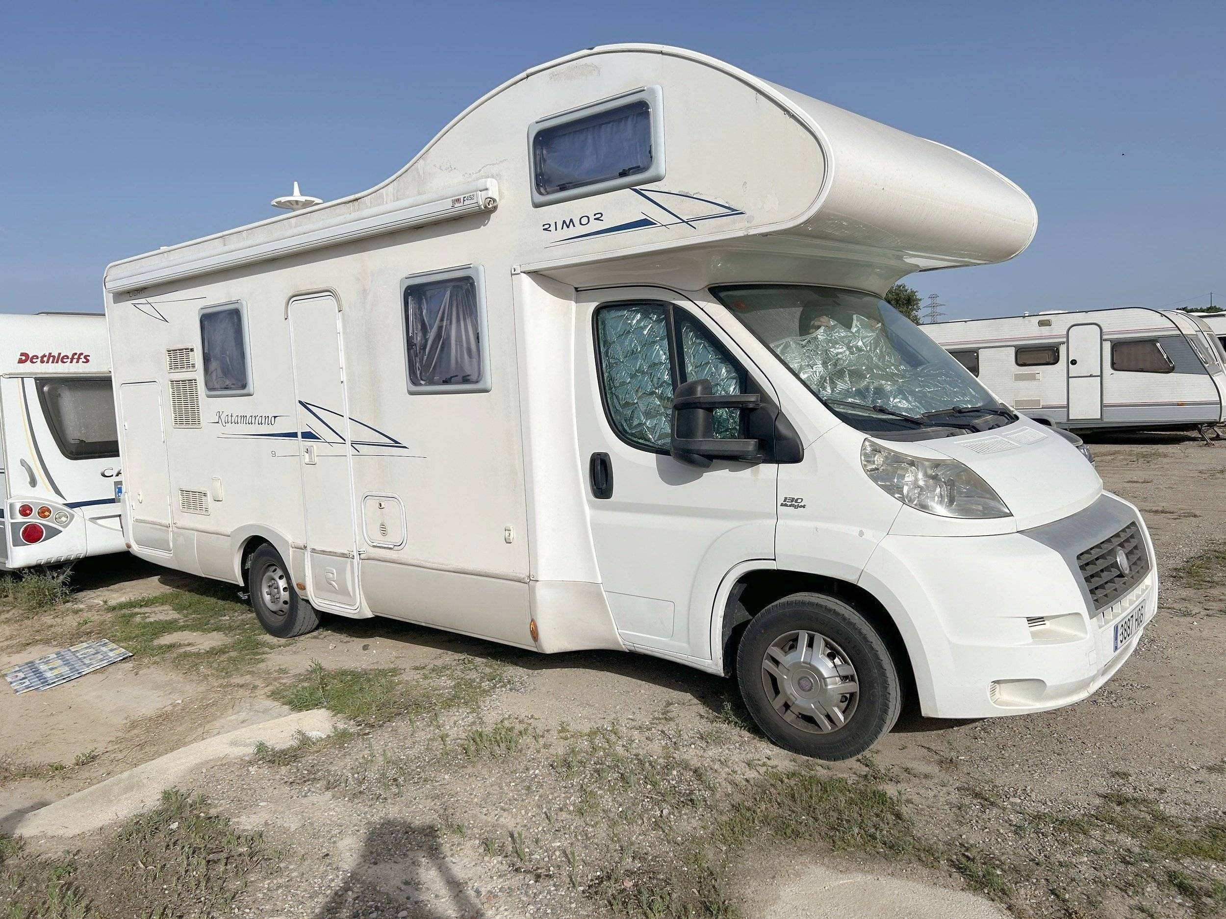 Rent Coach-built motorhome - Barberà del Vallès - Rimor Katamarano 9 ...
