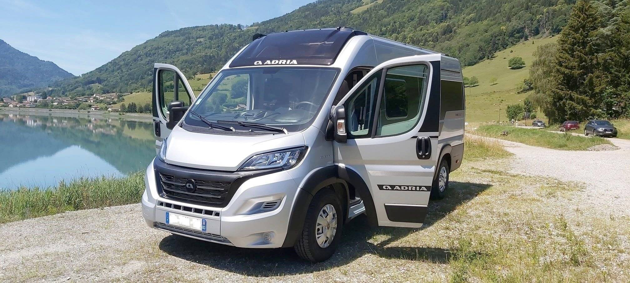 Huur Integraal camper - Goncelin - Adria Twin 640 supreme - 58745 - Yescapa