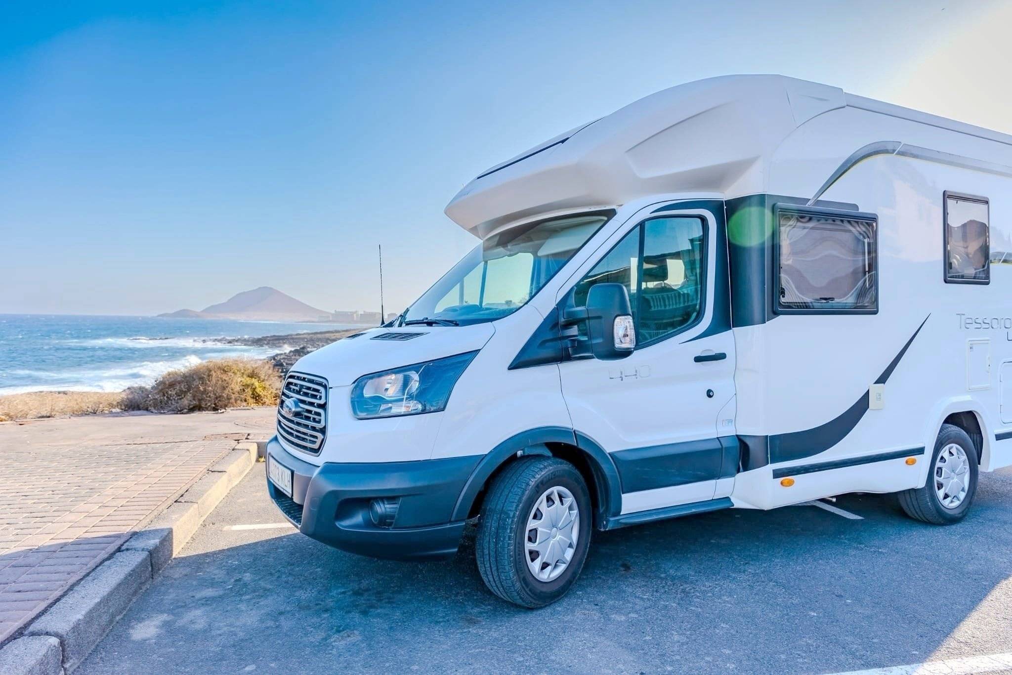 Rent Low profile motorhome - Granadilla de Abona - 80000 - … - Yescapa