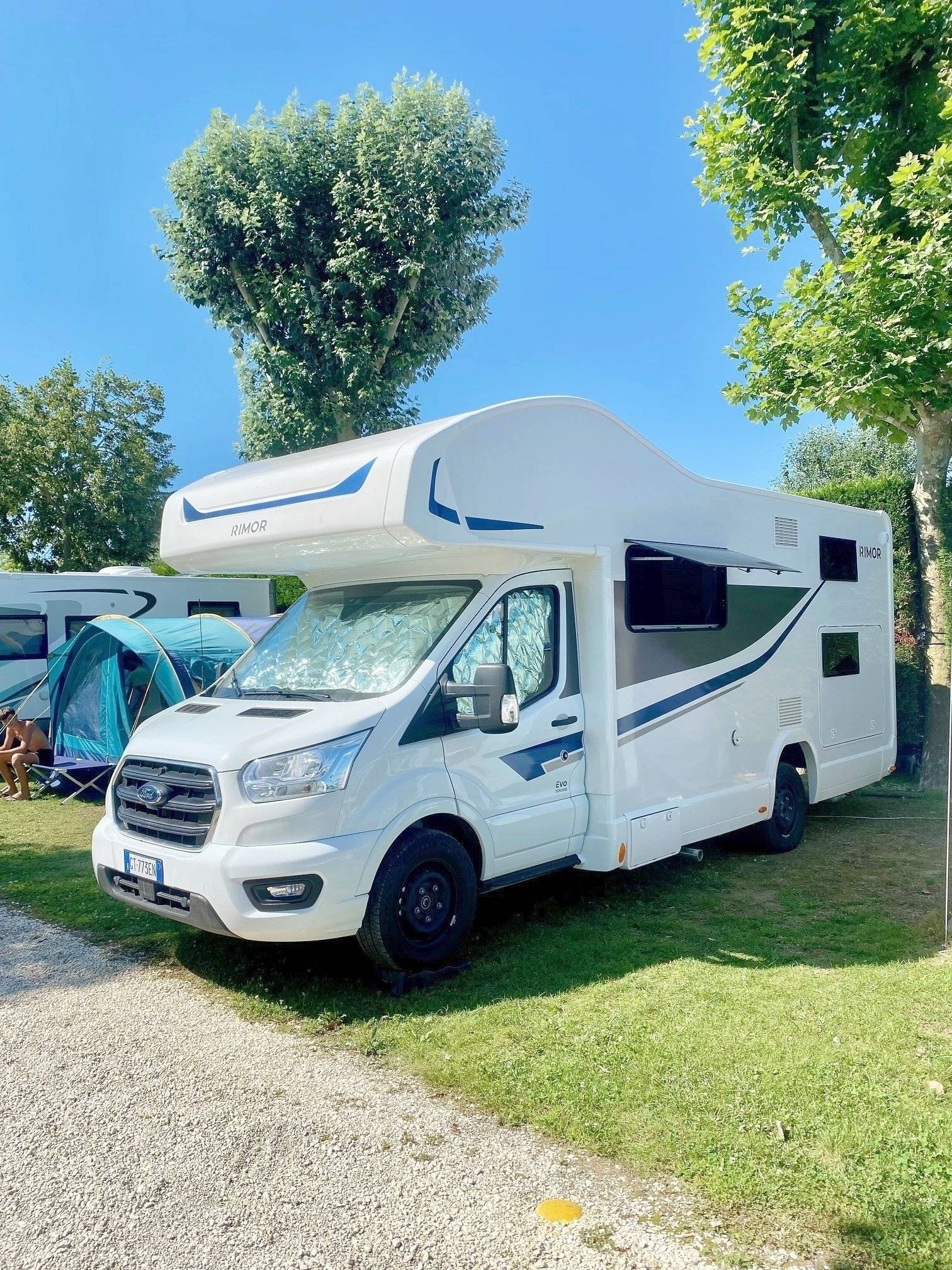 Location Camping-car capucine - Velasca - Rimor Rimor - 82110 - Yescapa