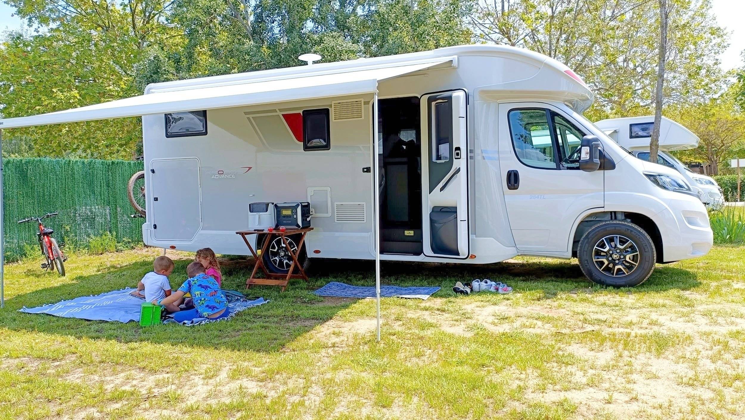 Location Camping-car profilé - Sant Vicenç dels Horts - 794… - Yescapa