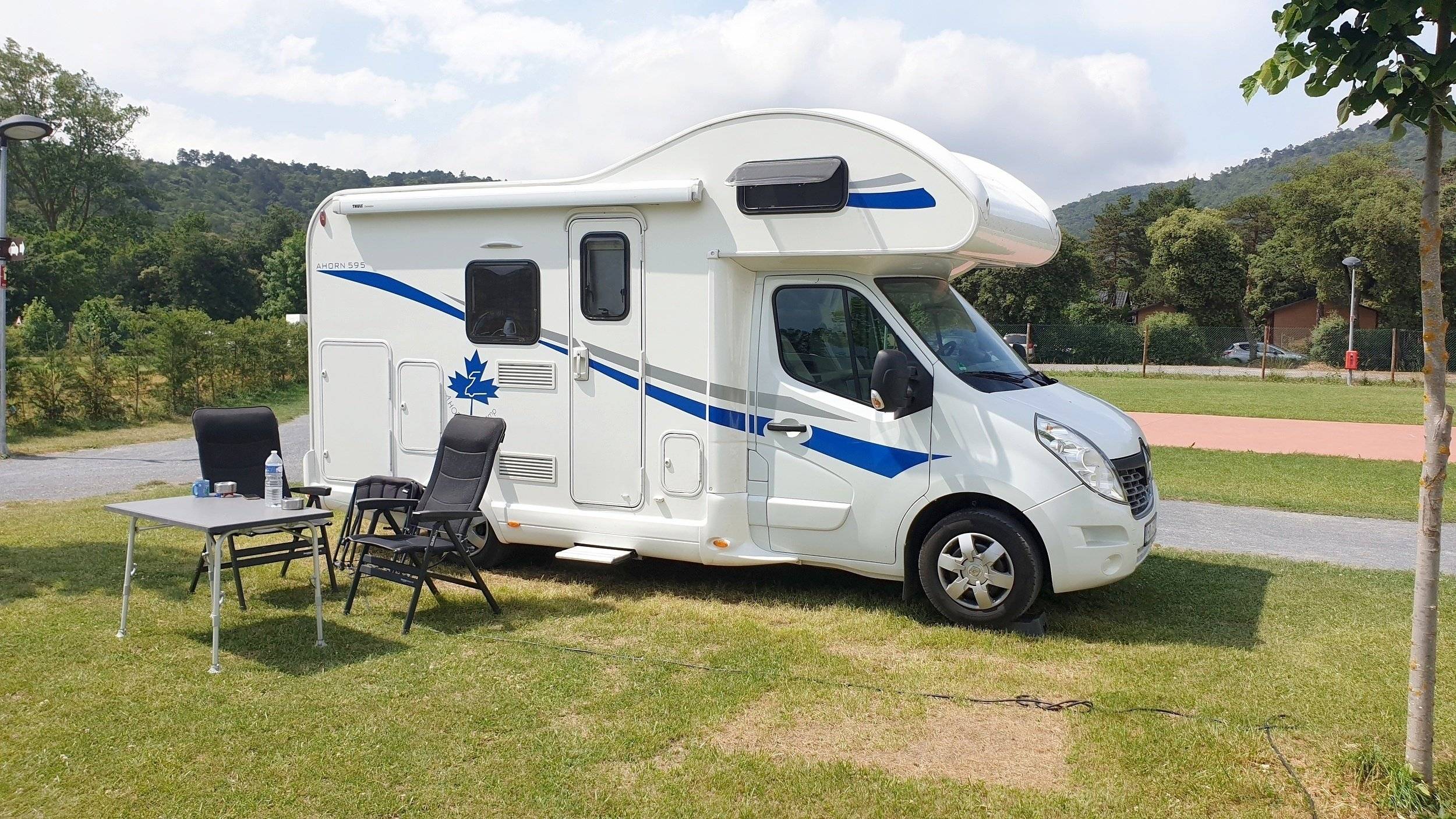 Location Camping-car capucine - Hemsbach - 73830 - Ahorn Ah… - Yescapa